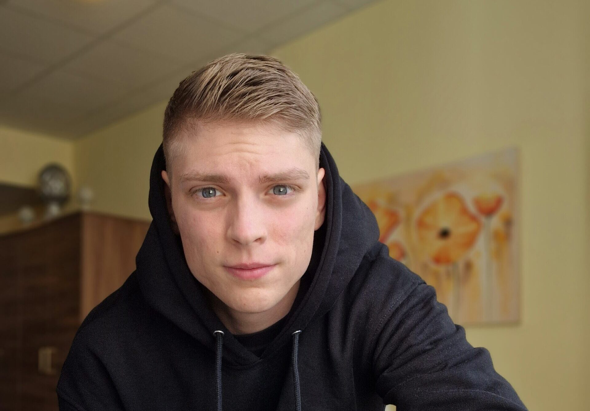 Emil drabbades av testikelcancer – "Från 0 till 100" - Ung Cancer